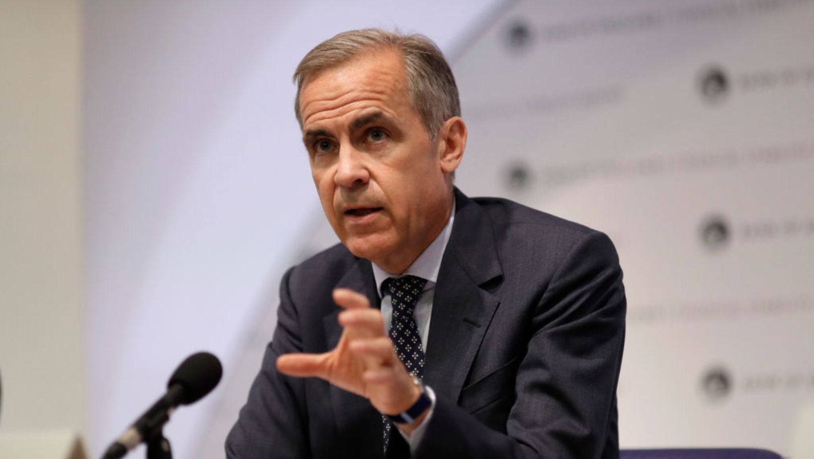Stephen Harper voulait recruter Mark Carney