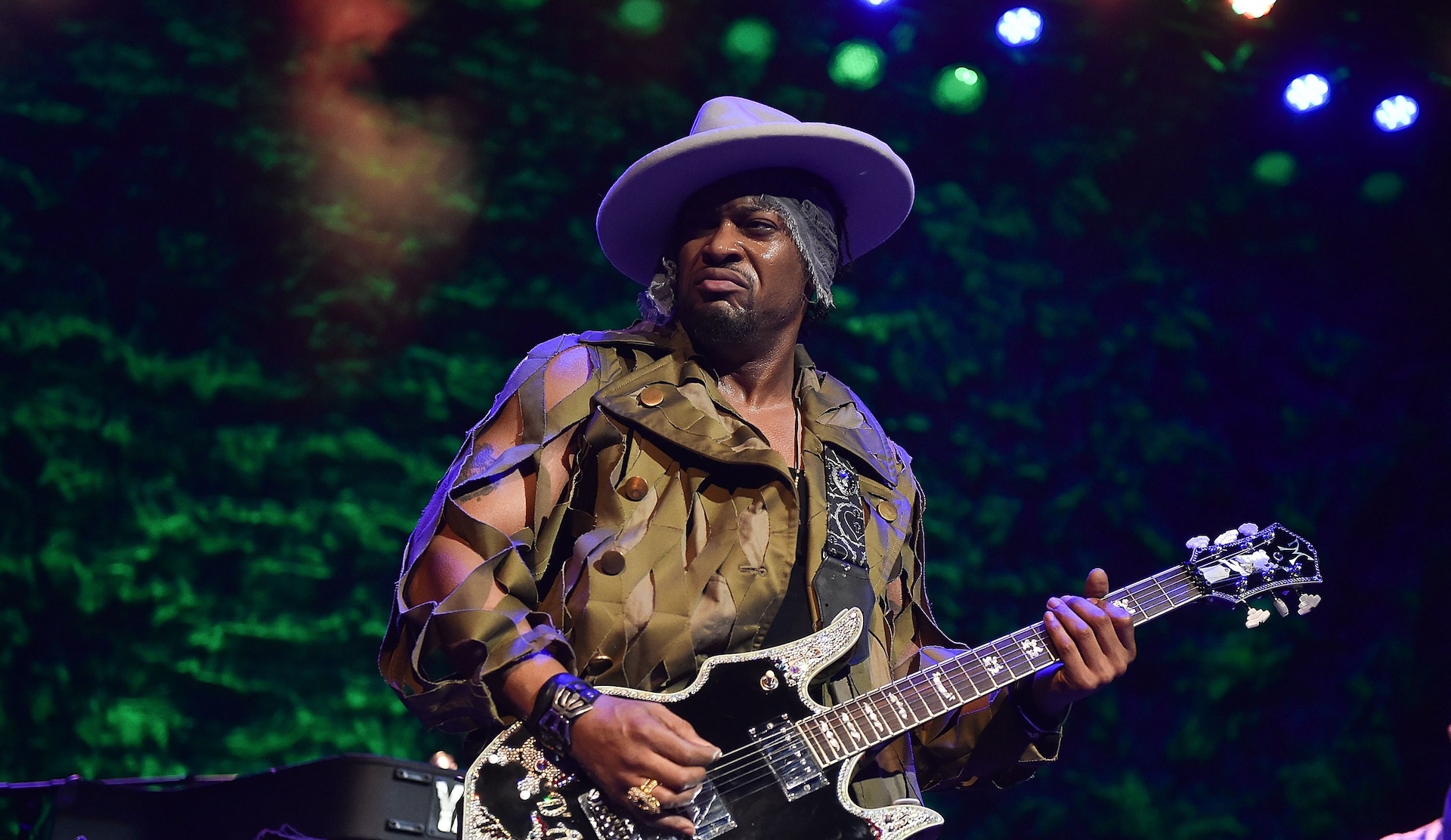 D'Angelo to Perform in Front of Full Audience for the First Time in ...