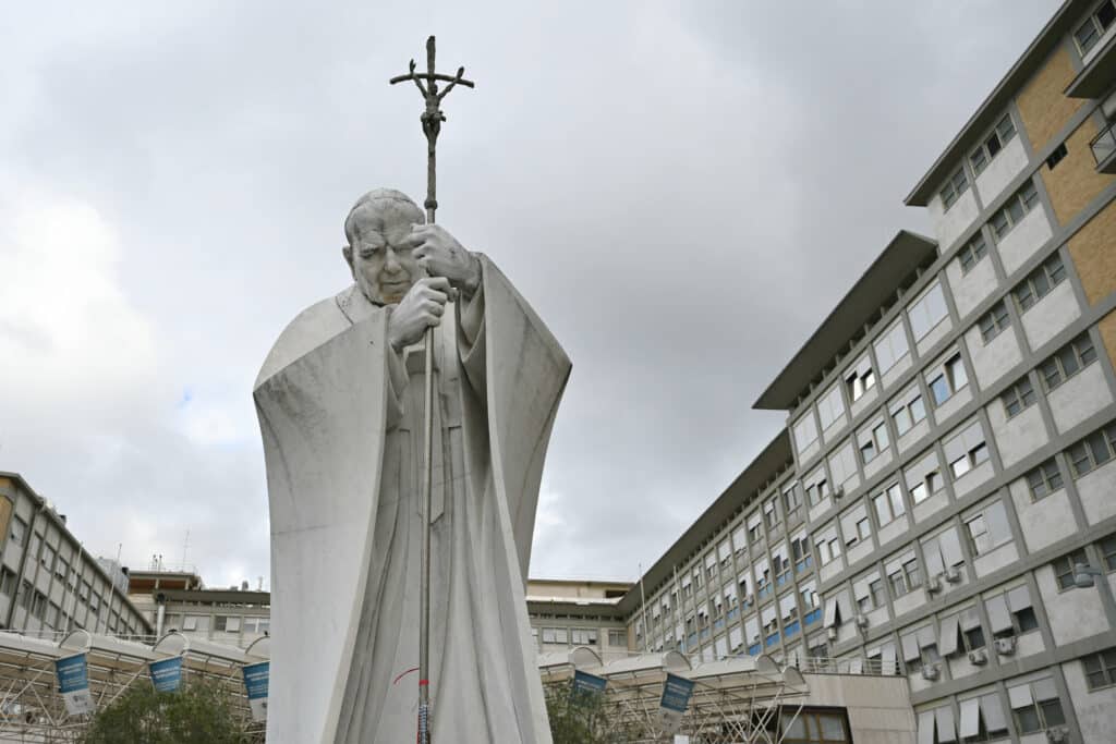 Pope has ‘polymicrobial respiratory tract infection’, what is that?