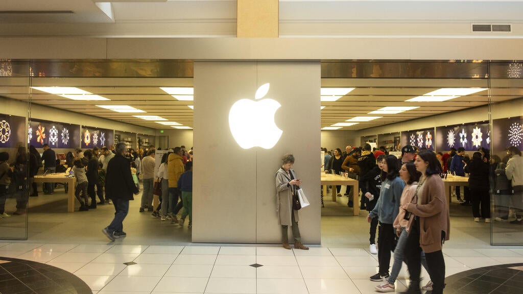 Apple Store opening "soon" in downtown Detroit, now hiring