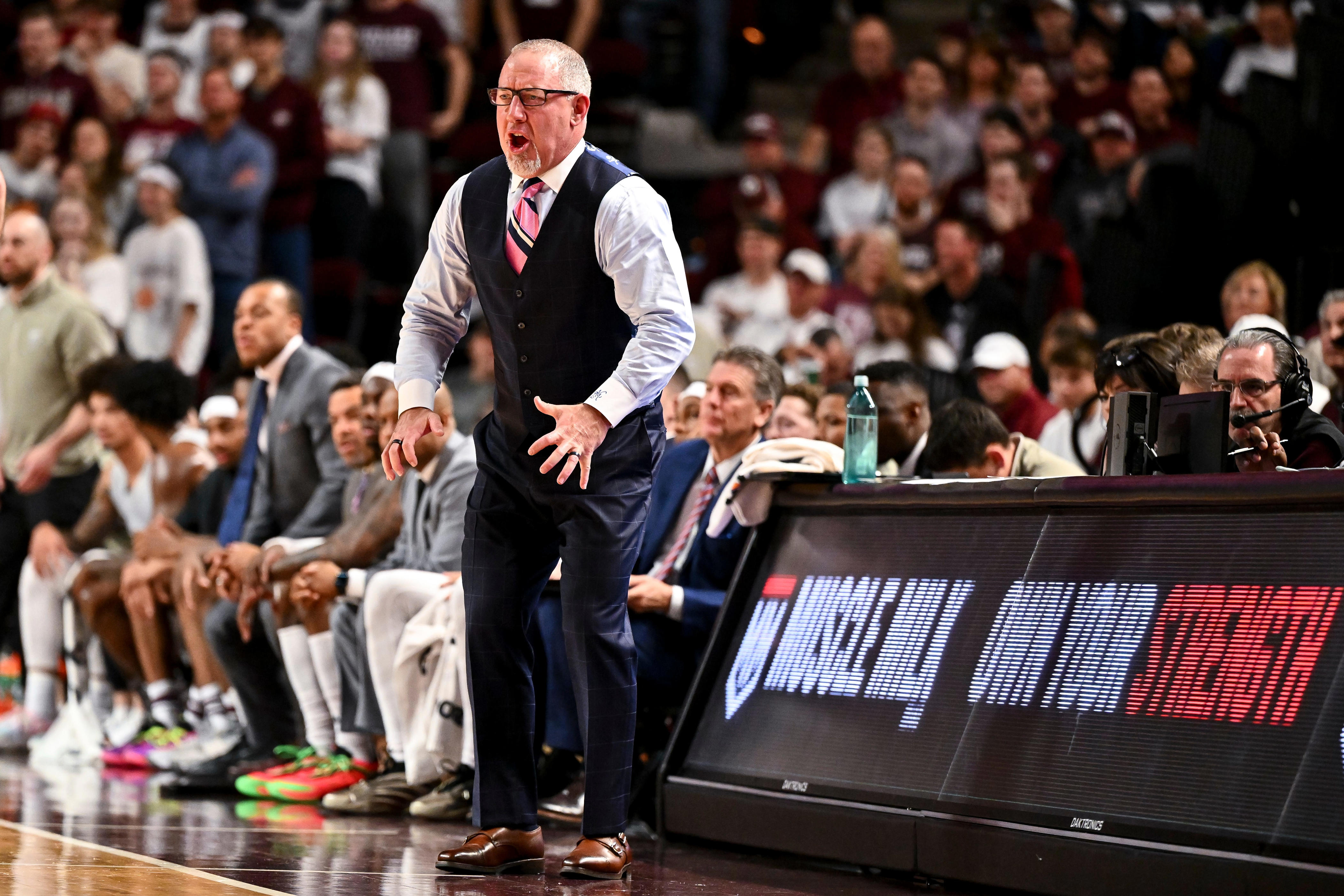 How Texas A&M basketball works to find an edge late in the SEC season