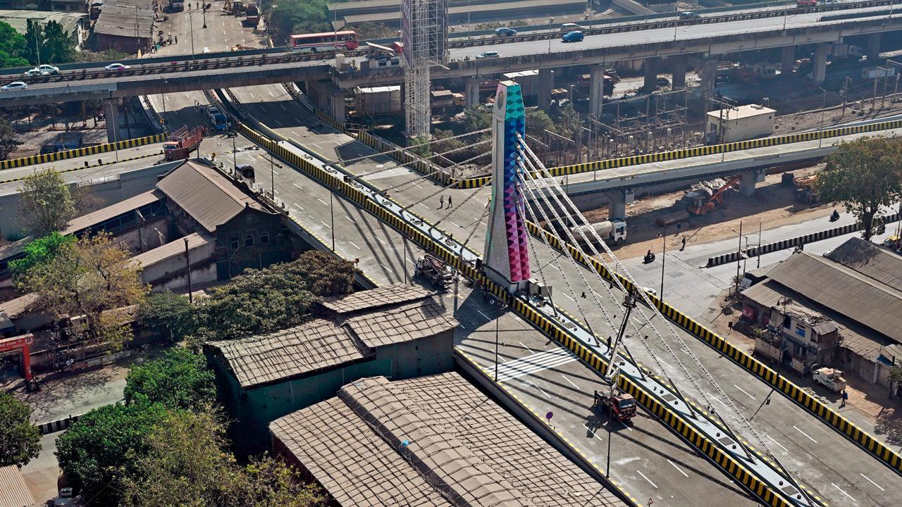Mumbai: Cable-stayed bridge at Reay Road ready for inauguration