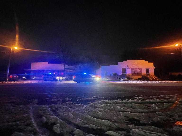 SWAT standoff underway near scene of stabbing in Montgomery County