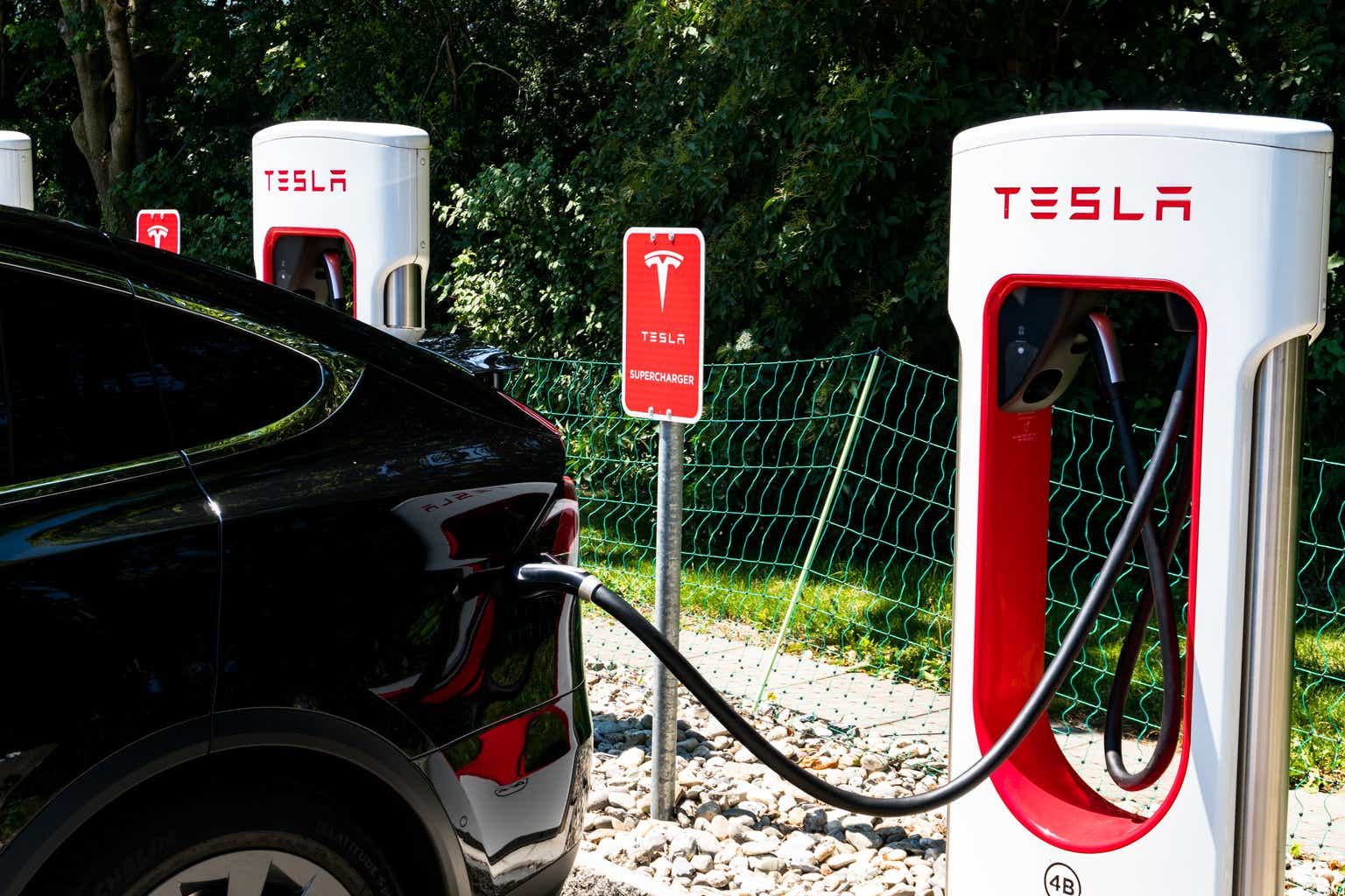 Tesla's FSD approval in China could be used for bargaining amid trade ...