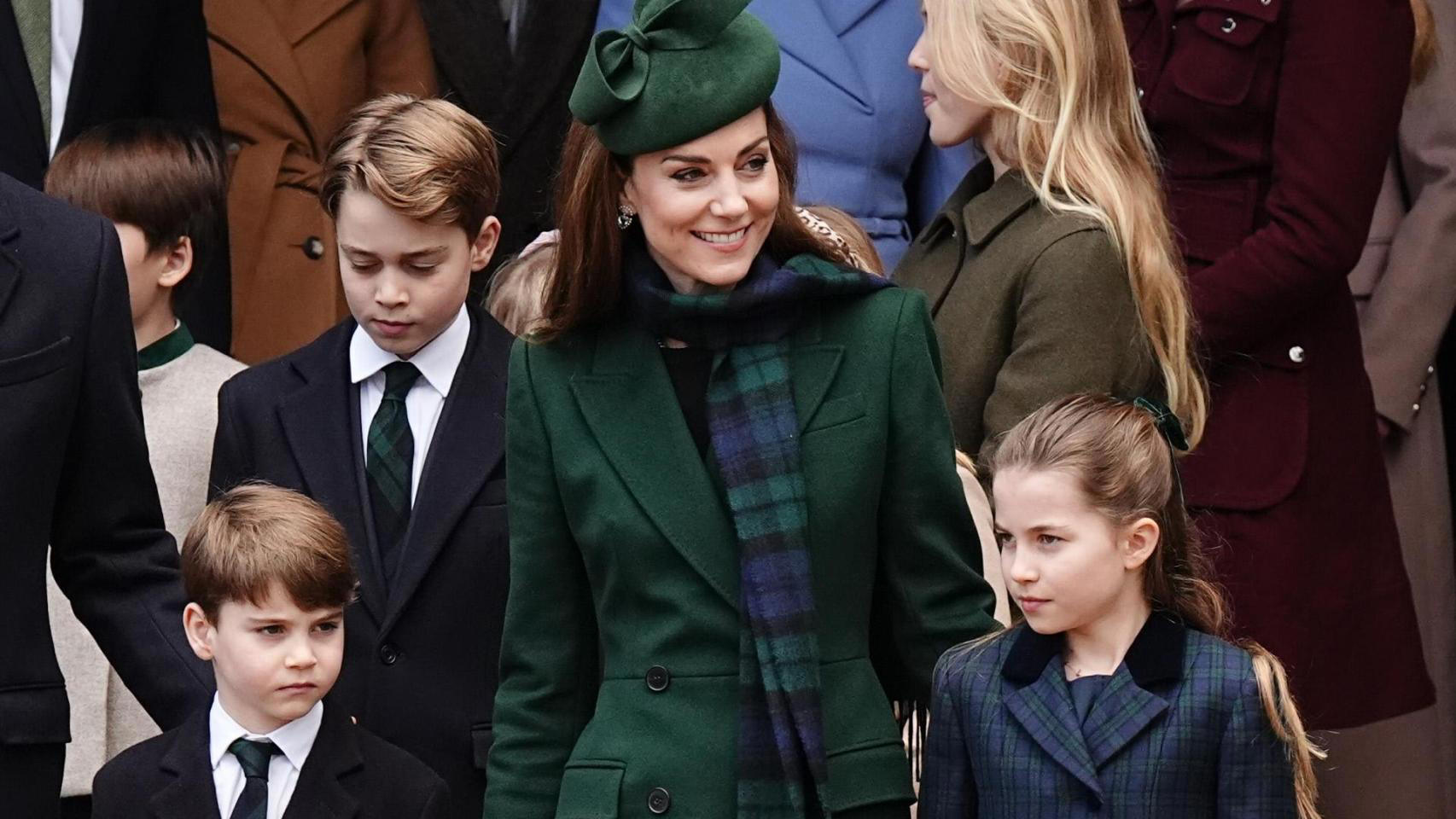 Kate Middleton es la musa de sus hijos: los retratos de Louis, George y ... Kate Middleton es la musa de sus hijos: los retratos de Louis, George y ...