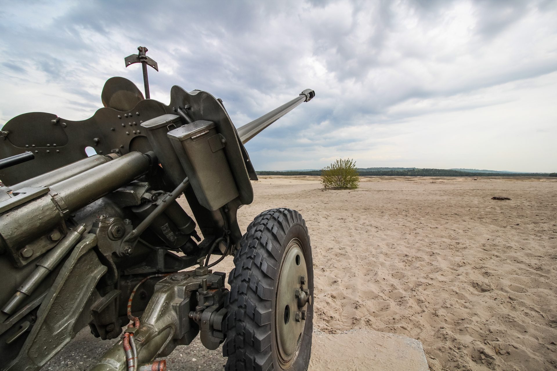 Russia has a new hybrid weapon made from destroyed vehicles and old ...