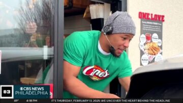 Saquon Barkley Thrills Fans During Drive-Thru Shift at Raising Cane’s ...