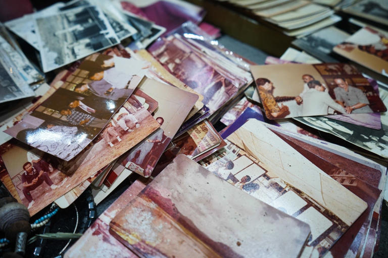 The 3 Best Ways to Scan and Digitize Old Photos