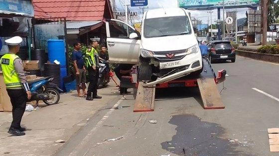 Wuling Confero Remuk Wajah Usai Jungkir Balik, Petaka Putar Arah ...