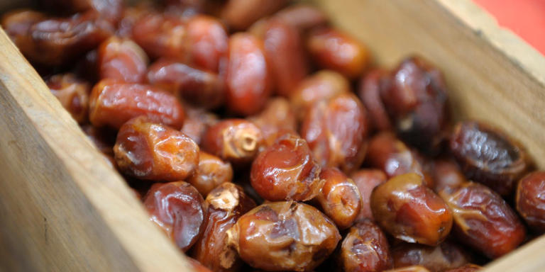 Populära dadlar kan innehålla mögel och larver