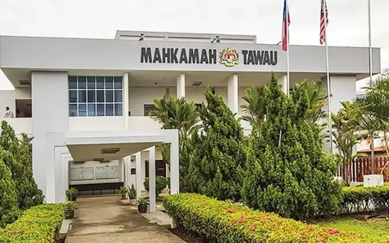 Tawau airport immigration officer slapped with 17 bribery charges