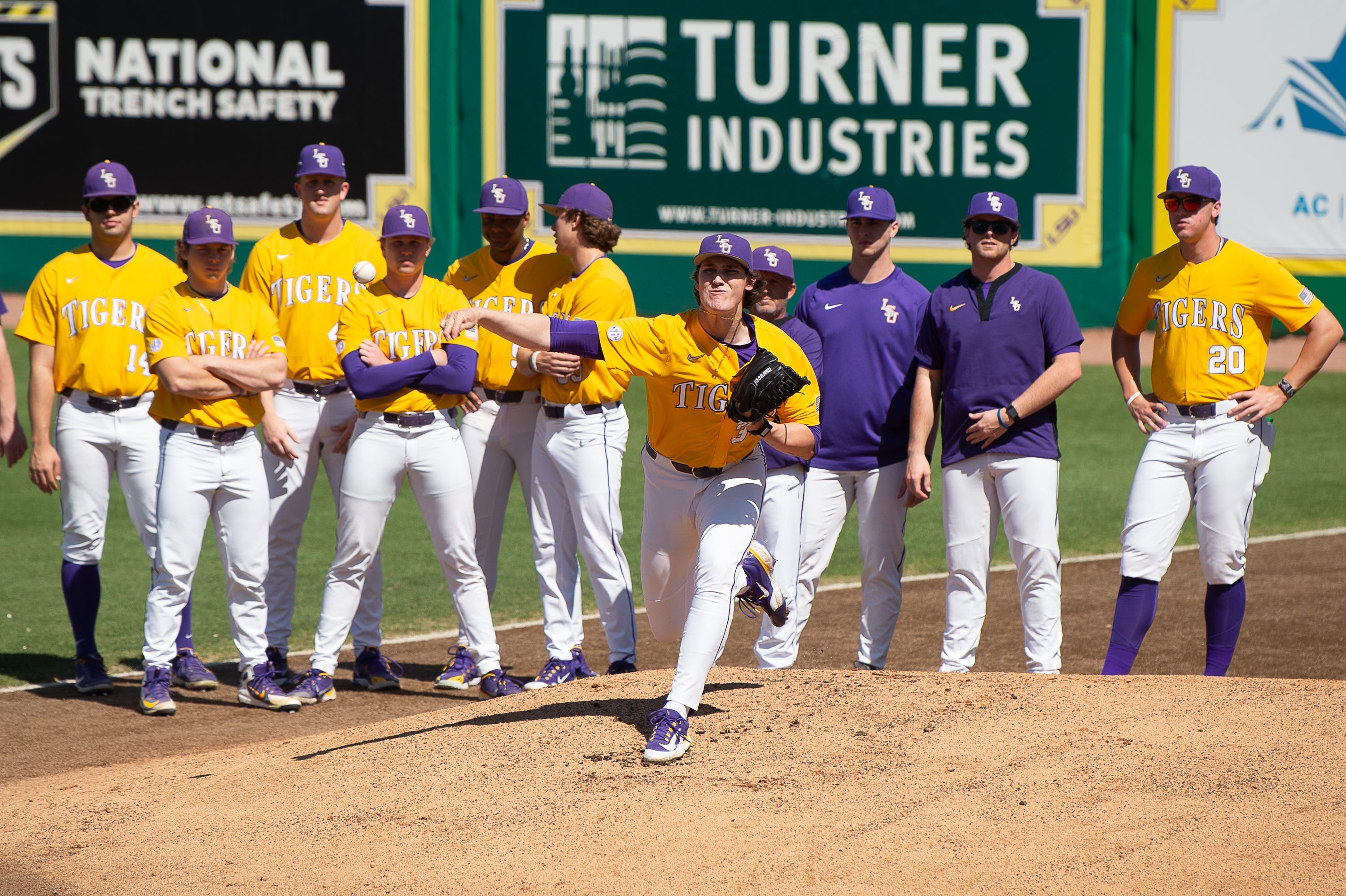 How to watch LSU baseball vs Nicholls today: Time, TV channel for ...