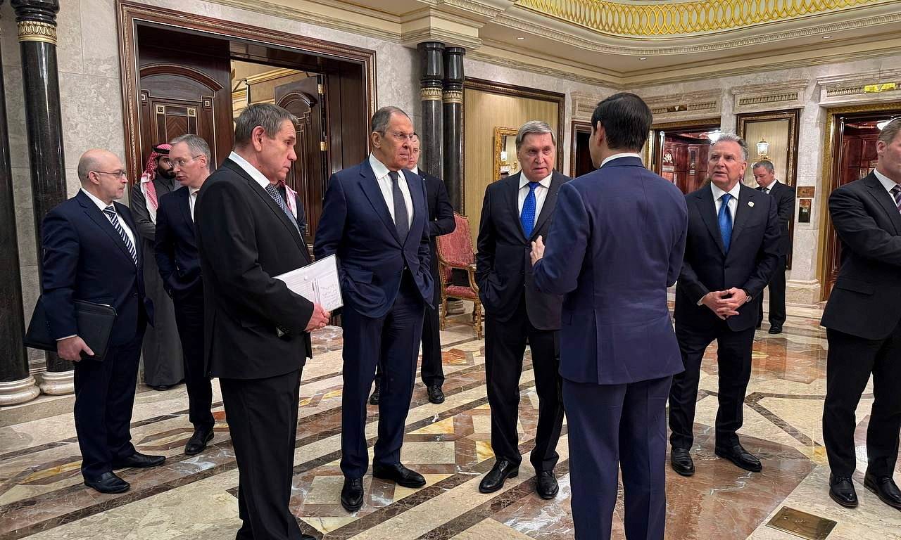 Live updates as U.S and Russia meet for Ukraine peace talks