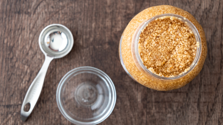 How Long Does Store-Bought Minced Garlic Last After Opening?