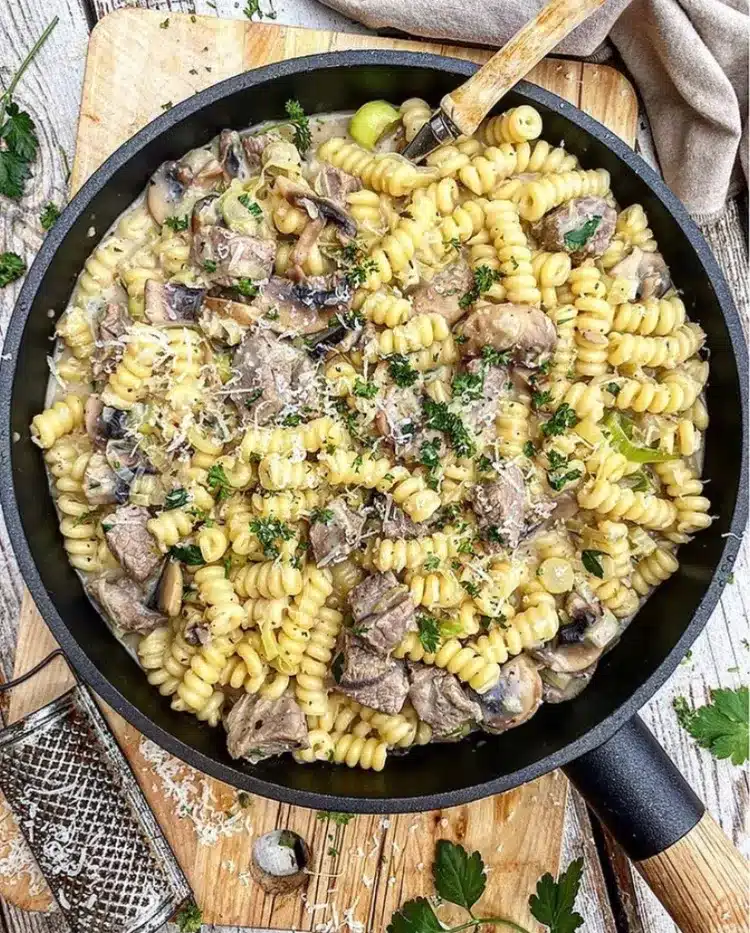 Creamy delicious pasta recipe that is perfect for weekdays: Full of ...