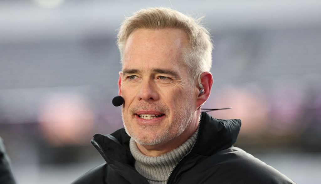 Joe Buck returns to calling MLB games