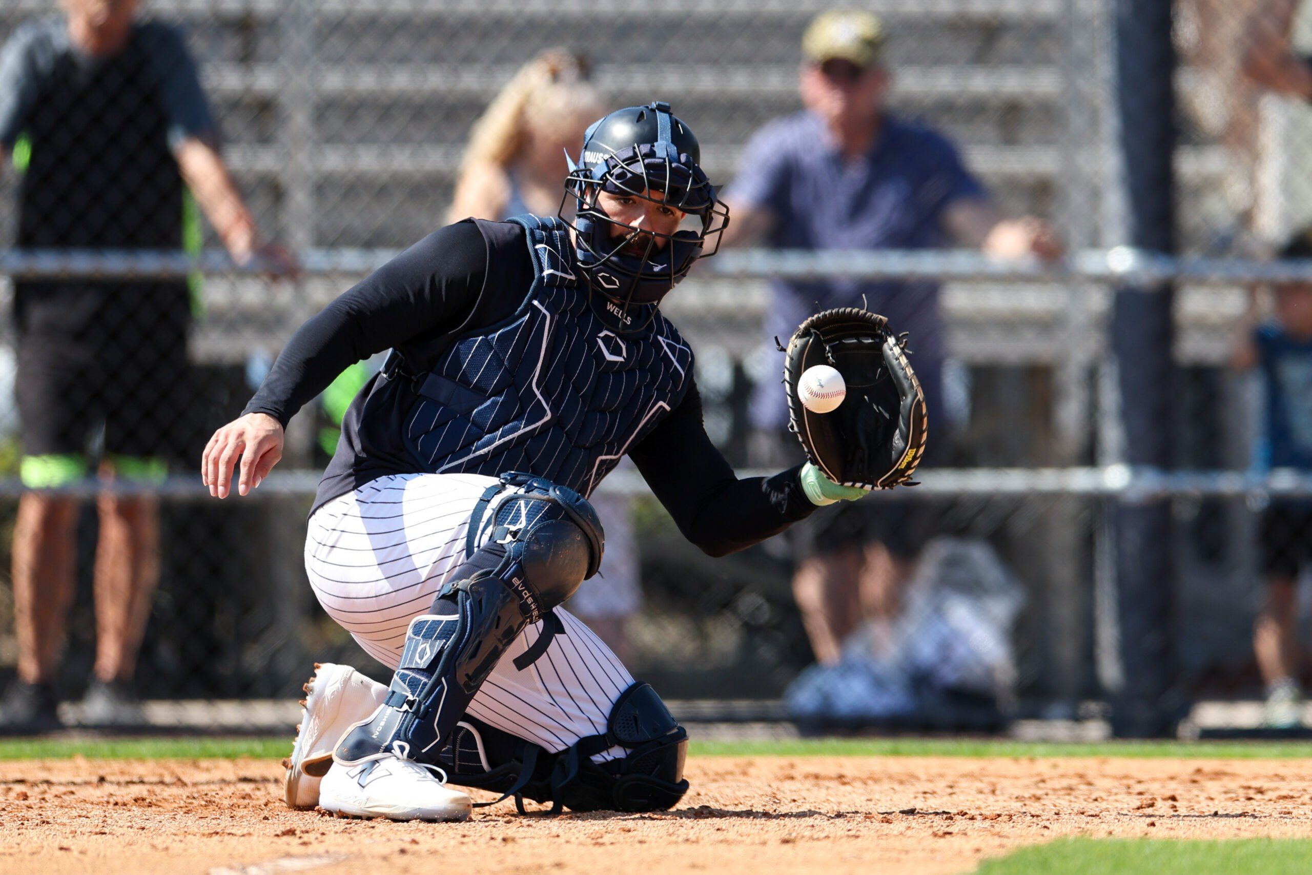 Yankees’ starting catcher taking it ‘slower’ but brushes off injury ...