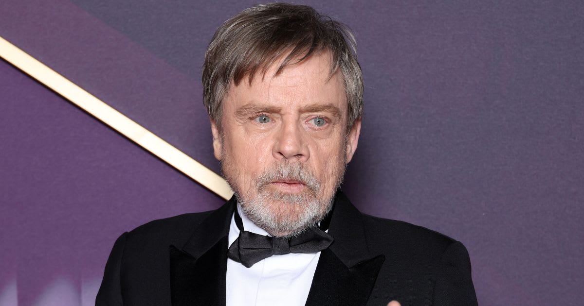 Video: Raging Trump-Hater Mark Hamill's Pants Fell Down on Live TV ...
