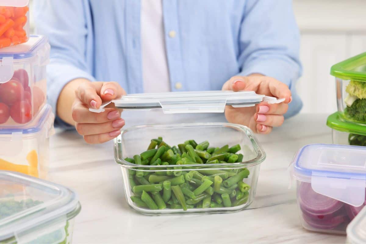 15 Popular Foods You Should Never Store in Plastic Containers