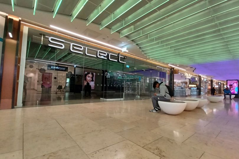 Full list as fashion chain with over 100 stores set to close a dozen ...