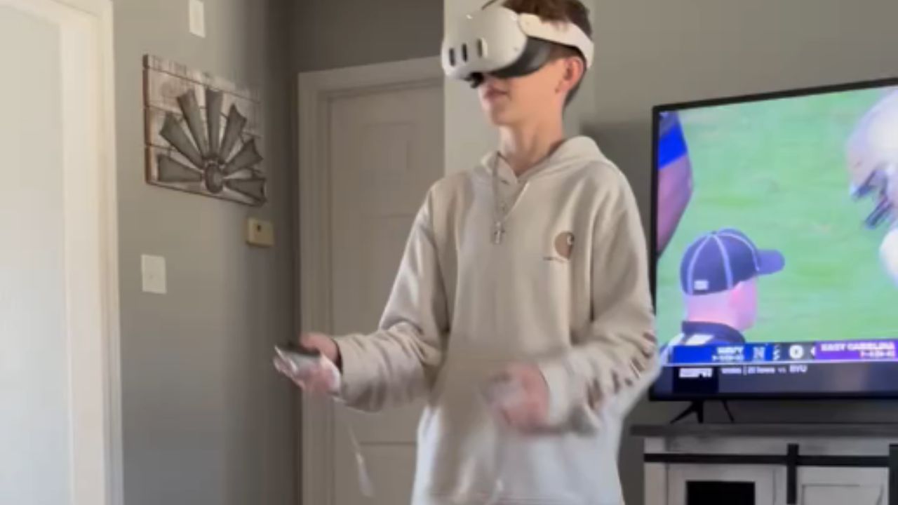 VR boxing game takes an unexpected turn with a hilarious real-life punch