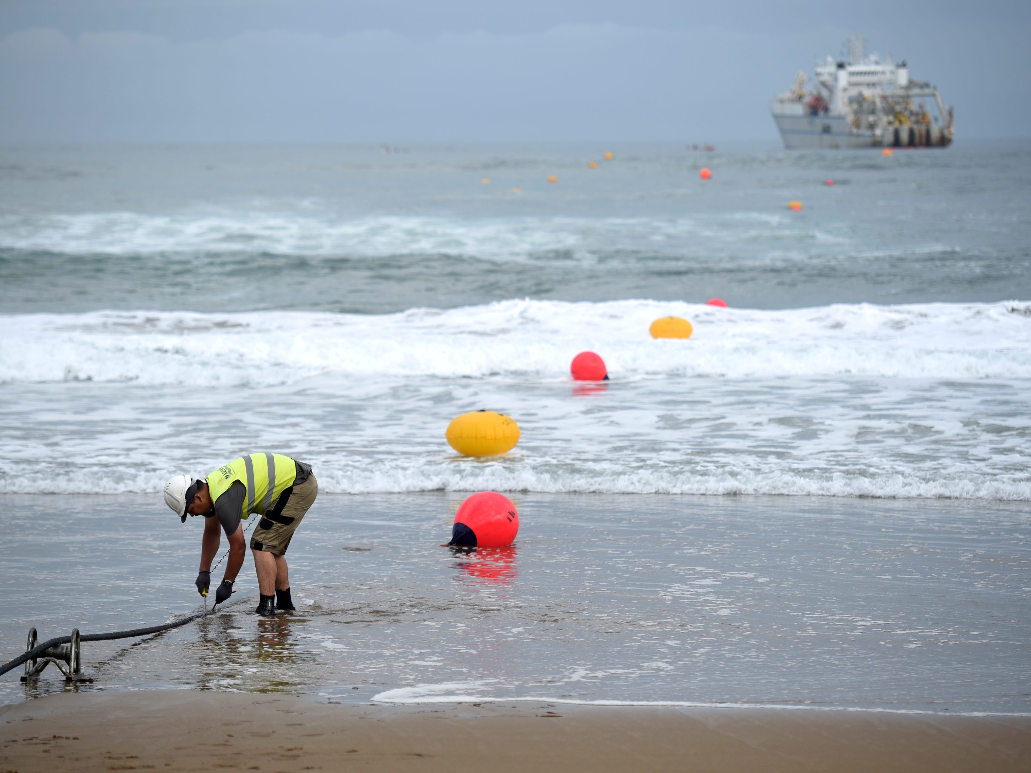 Meta plans to build the world's longest subsea cable that will connect ...