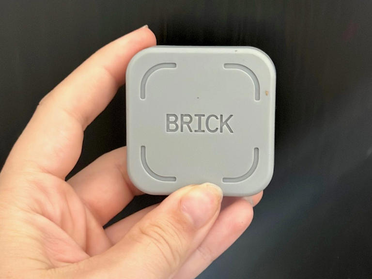 I tried Brick, the $59 gadget that blocks phone apps. It's the only ...