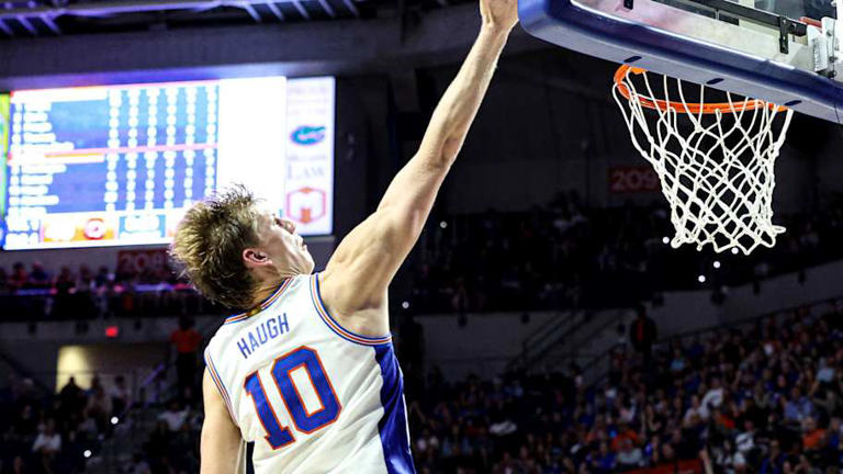 Photos from the No. 3 Florida Gators Win Over South Carolina
