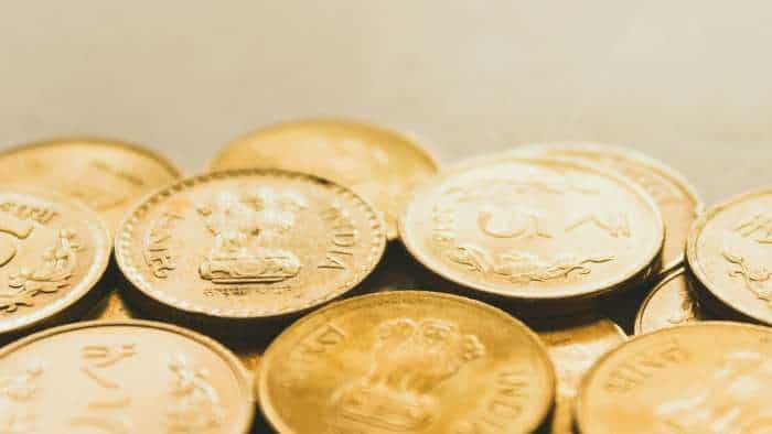 Top Large Cap vs Top Index Mutual Funds in 5 Years: Which of them has ...