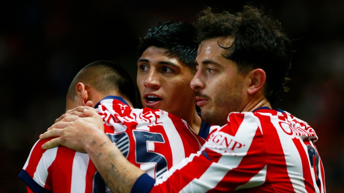 Chivas Could Face Tough Penalty for Complaints About Liga MX Refereeing