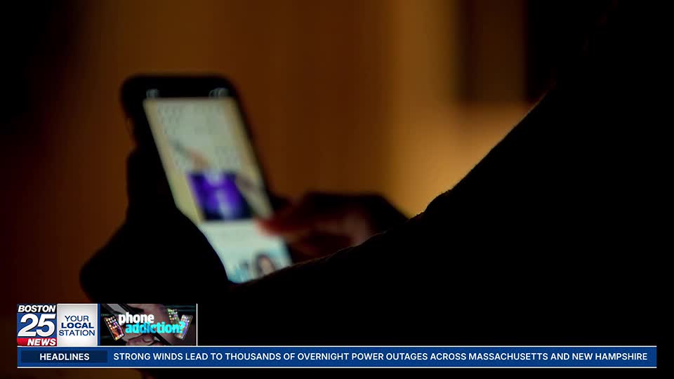 Is it an addiction? Red Flags to know if you’re on your phone too much