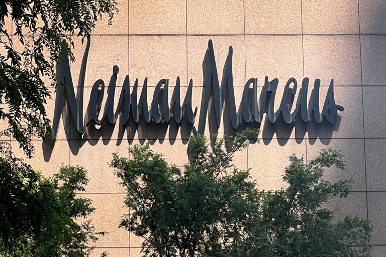 Neiman Marcus Dallas office to close, flagship to remain open