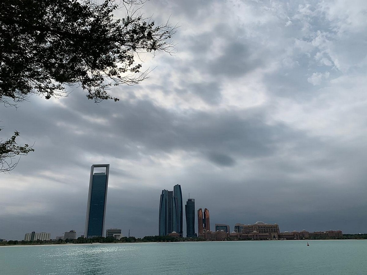 UAE weather tomorrow: Light rain expected; humid conditions by night