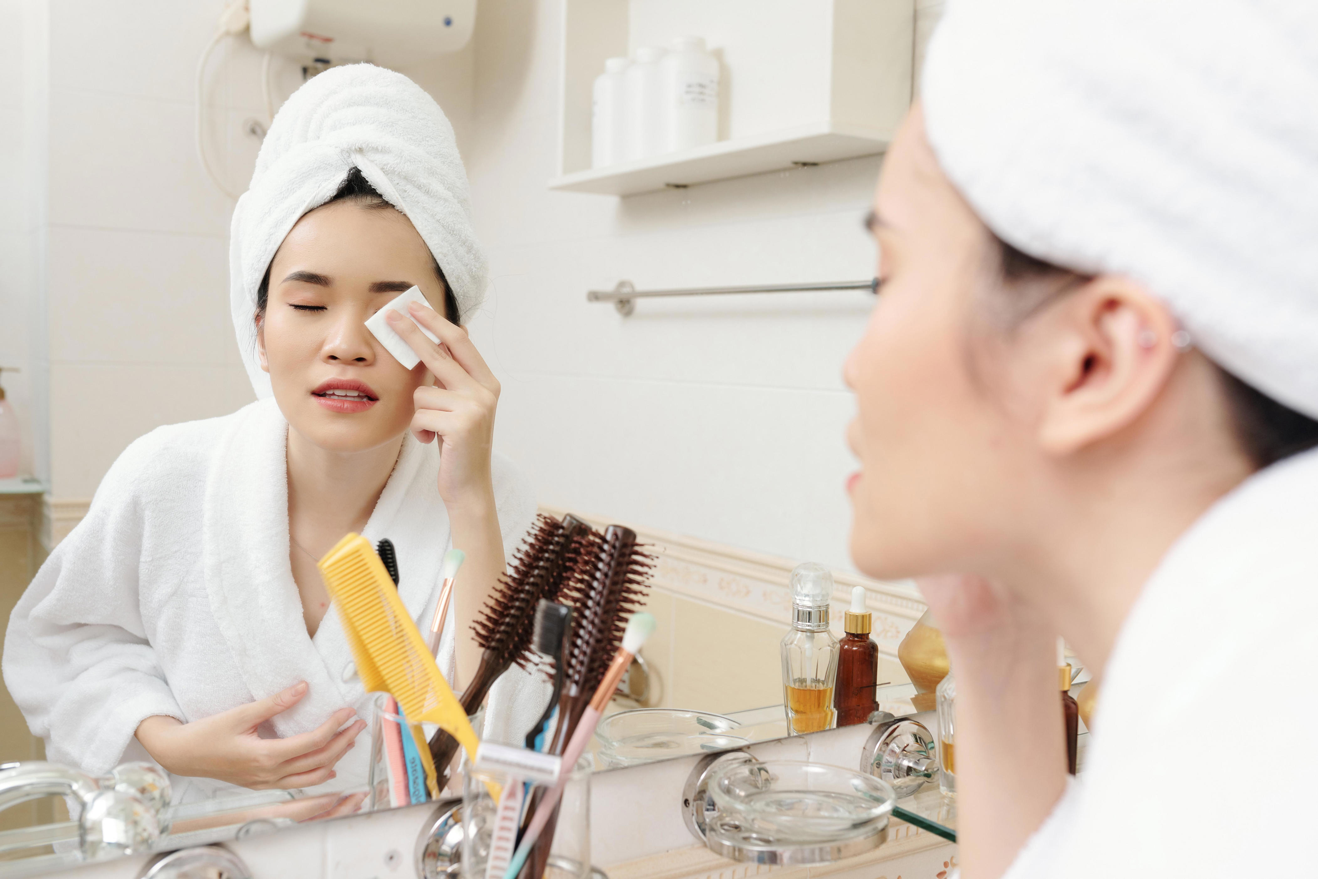 Top Ten Time-Tested Home Remedies for Soothing Dry Eyes Naturally