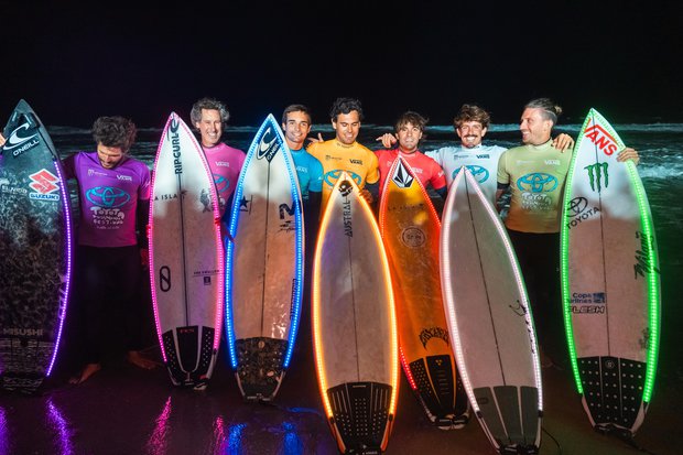 Sebastián Olarte ganó el Full Moon Festival, el surf nocturno en Punta ...