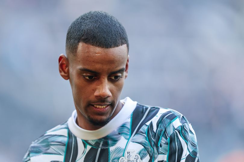 Liverpool striker transfer verdict delivered - £150m Isak decision ...