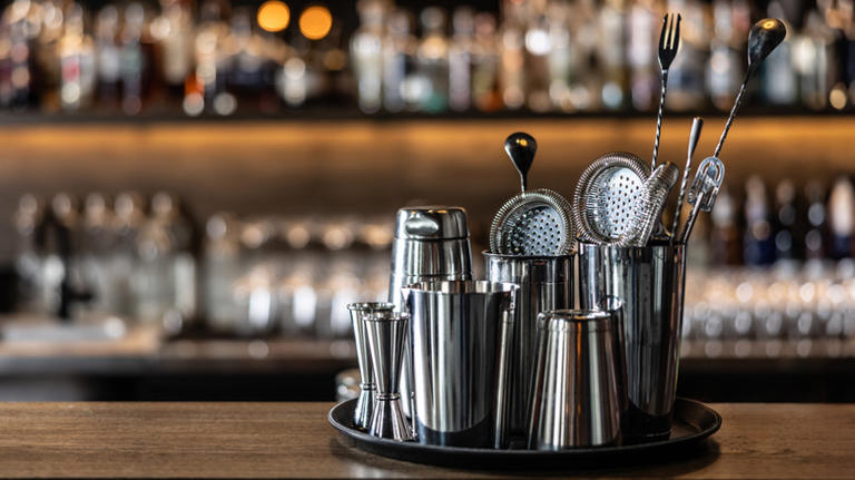 10 Tips For Organizing Your Home Bar