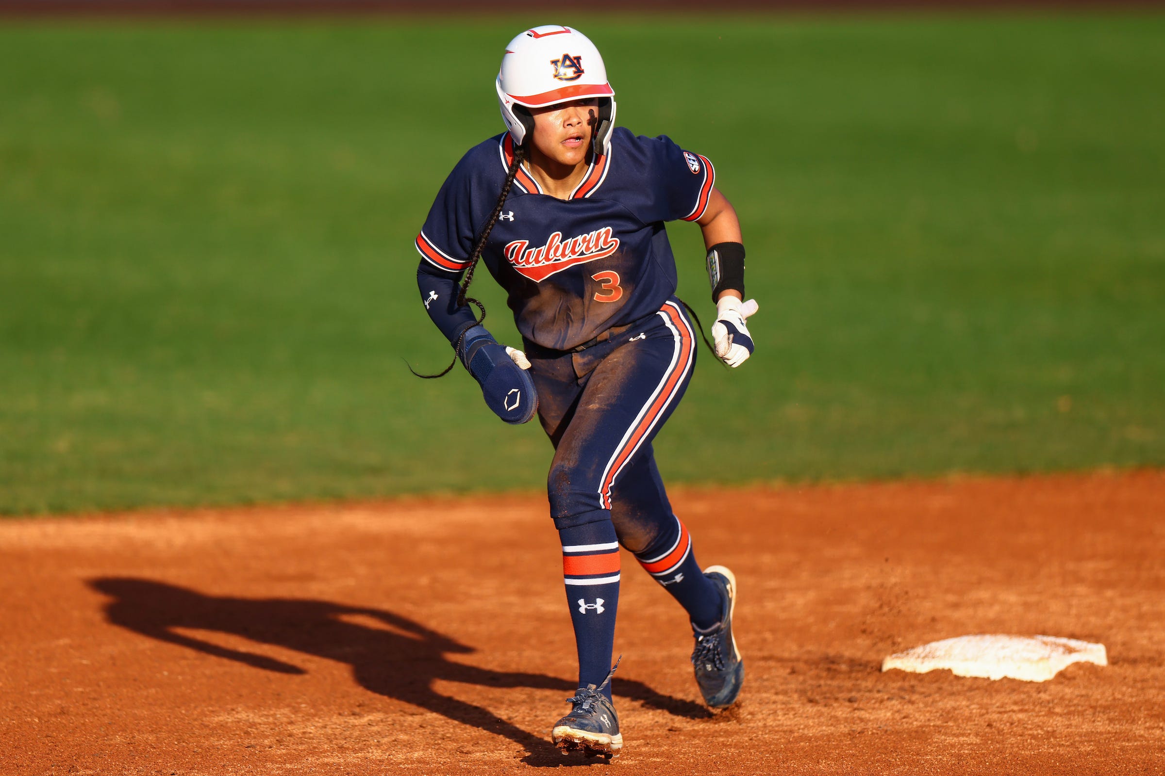 Auburn softball climbs into D1Softball's top 25 after 11-0 start