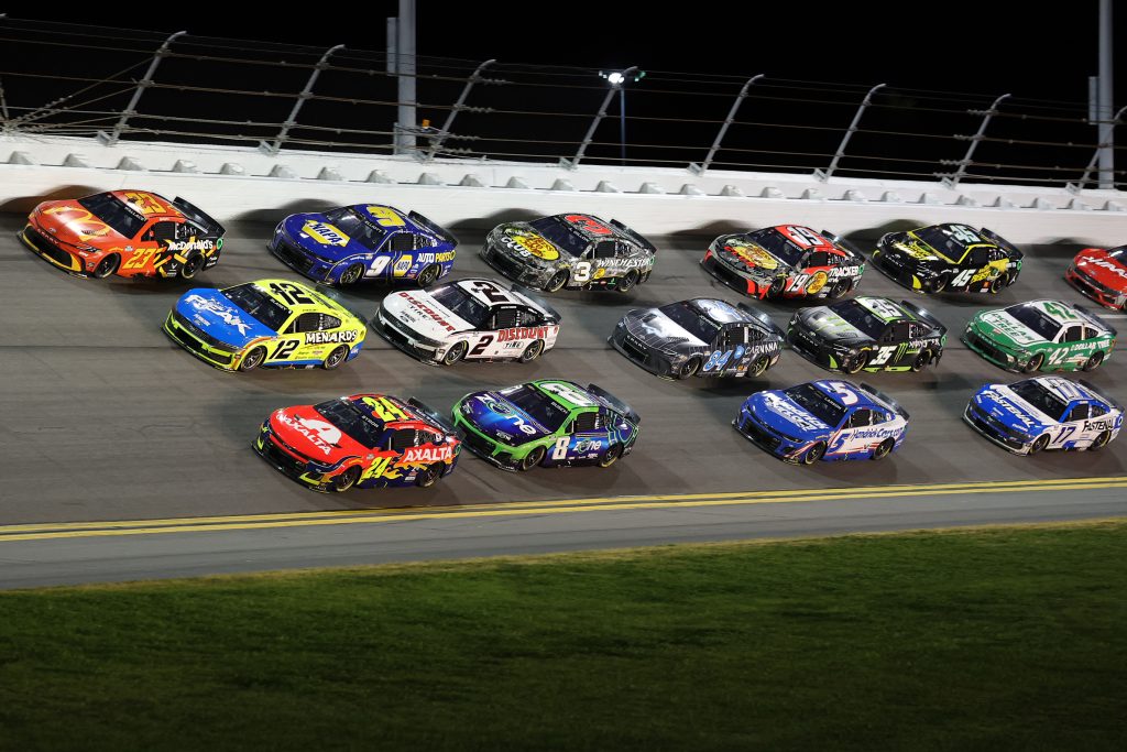 Fox scales back Daytona 500 commercials to delight of NASCAR fans