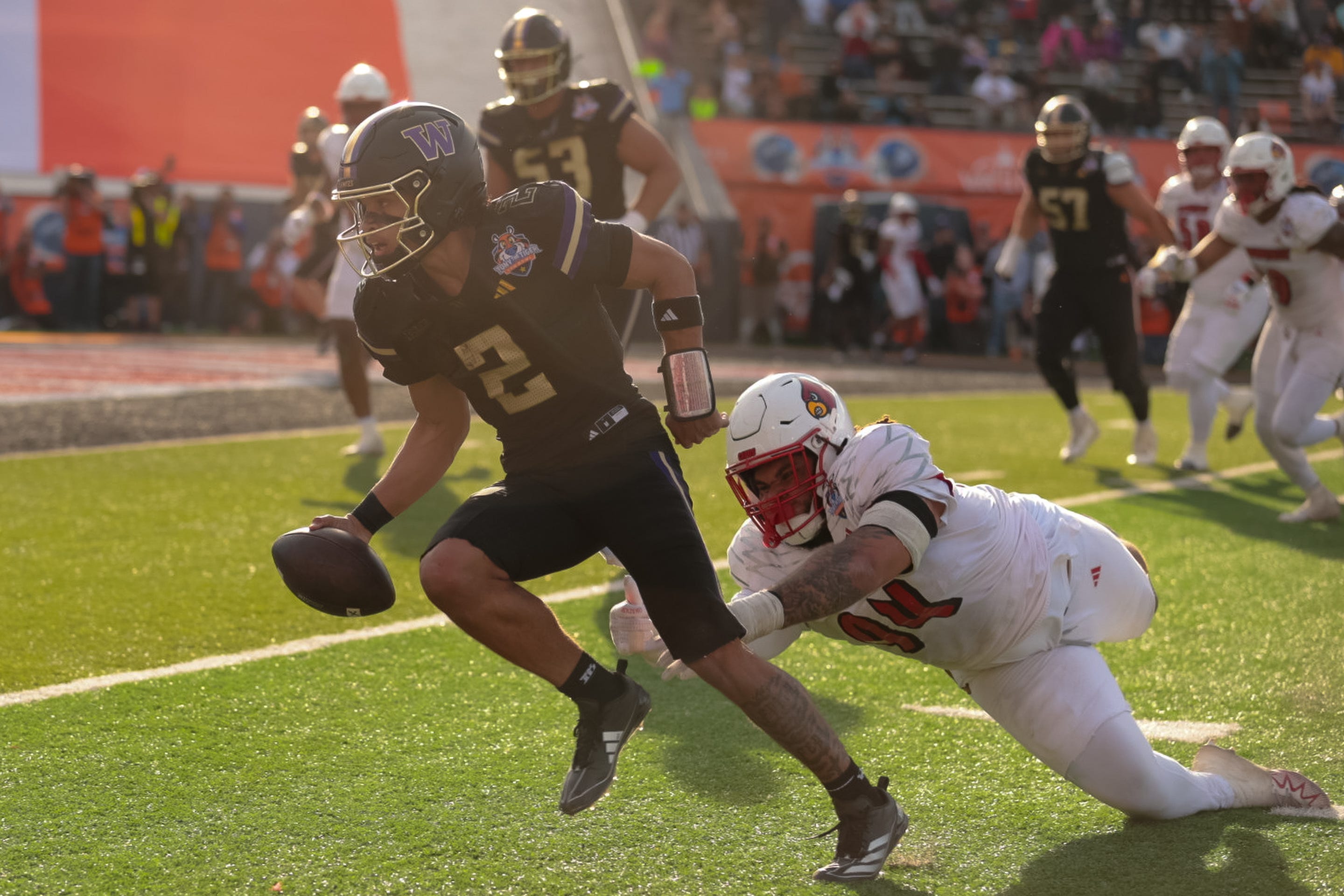 Pro Football Focus gives Demond Williams Jr. highest true freshman QB ...