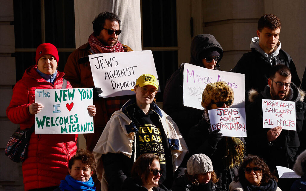 Progressive NY Jewish groups rally against Trump deportations