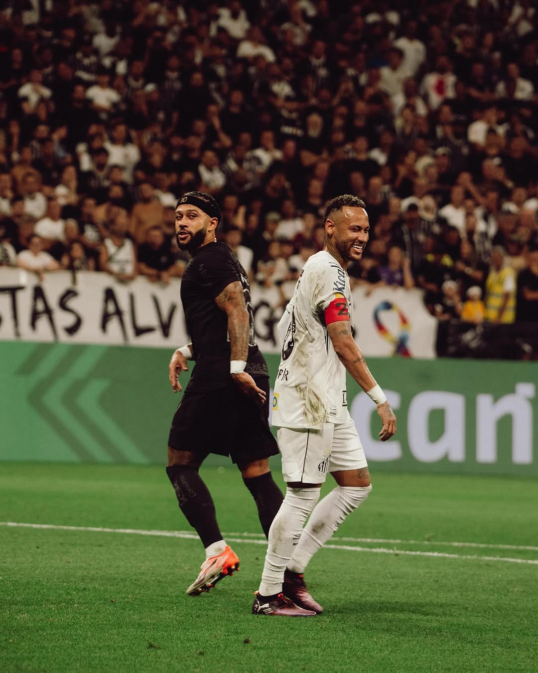 Neymar, Memphis Depay e outras estrelas do futebol se unem contra ...