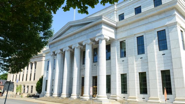 Ethics watchdog survives Cuomo's challenge