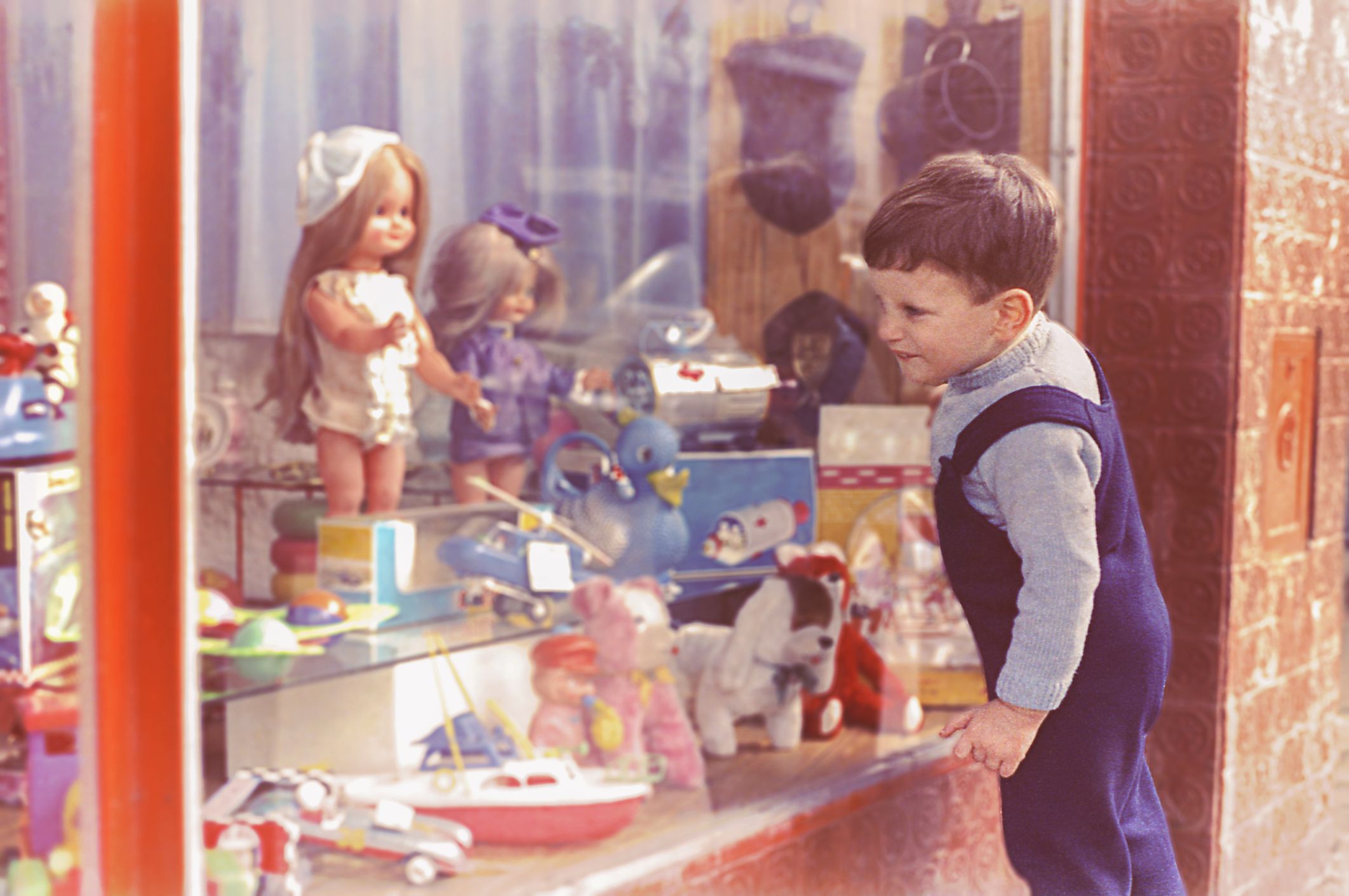 13 Toys Boomers Loved That Kids Wouldn’t Recognize Today