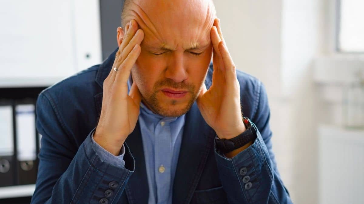 15 Habits That Make Your Boss Think You're Not Worth The Investment