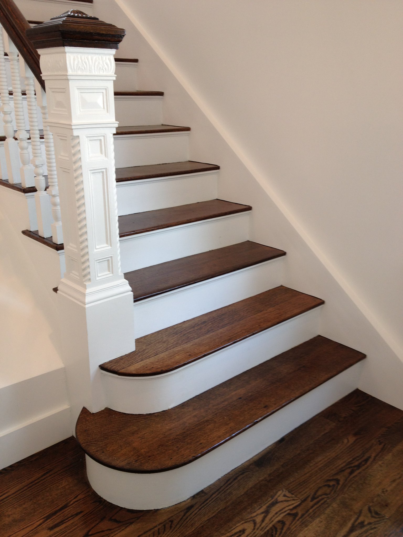 20 DIY staircase makeover hacks that’ll instantly elevate your home