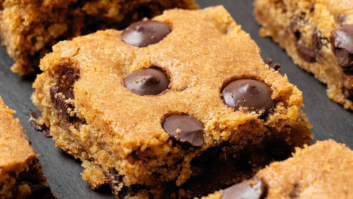 27 Simple, Few-Ingredient Desserts That Prove Anyone Can Bake