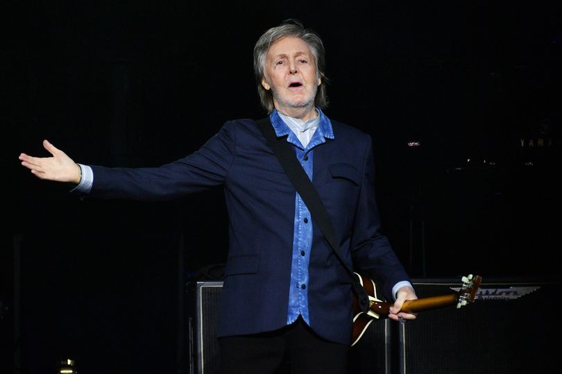 Paul McCartney fans notice 'sad detail' during his Saturday Night Live ...