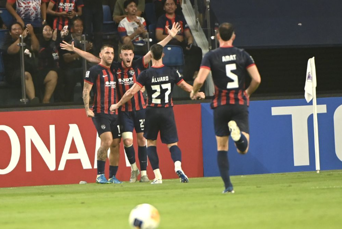 조호르에 2-5 대패, 결국 ACLE 16강 실패한 포항···‘공식전 3연패’ 2025시즌 ‘최악의 출발’