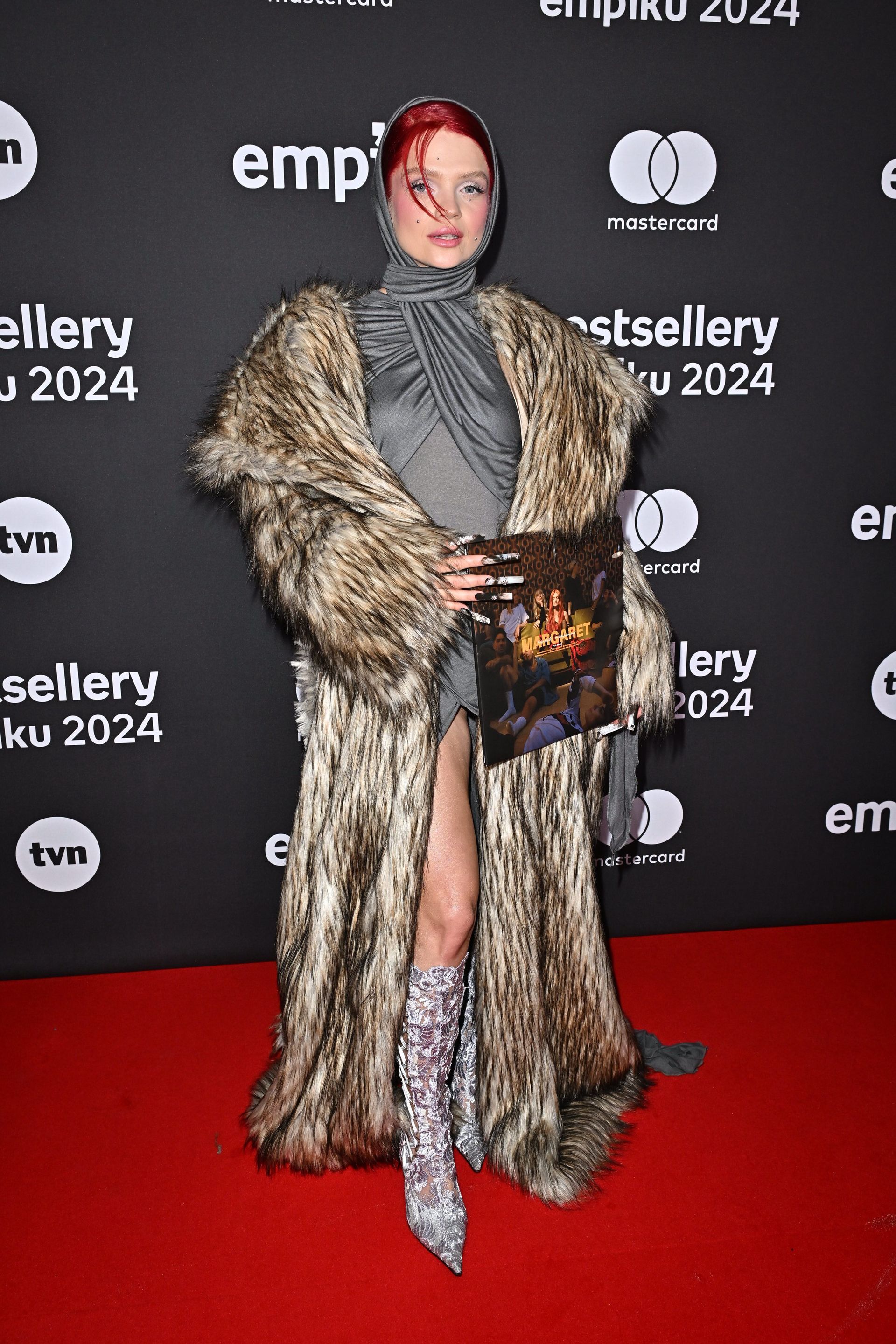 Tłum gwiazd na gali Bestsellery Empiku 2024: wydekoltowana Doda ...